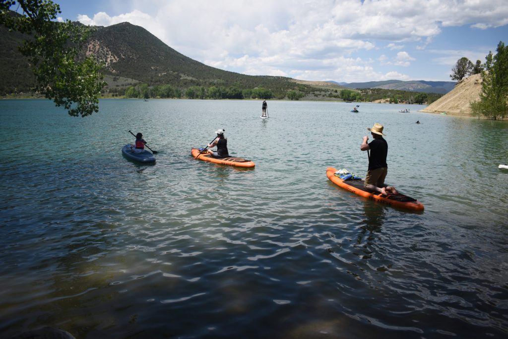 Los datos muestran que el embalse de Grass Valley, en el parque estatal ...